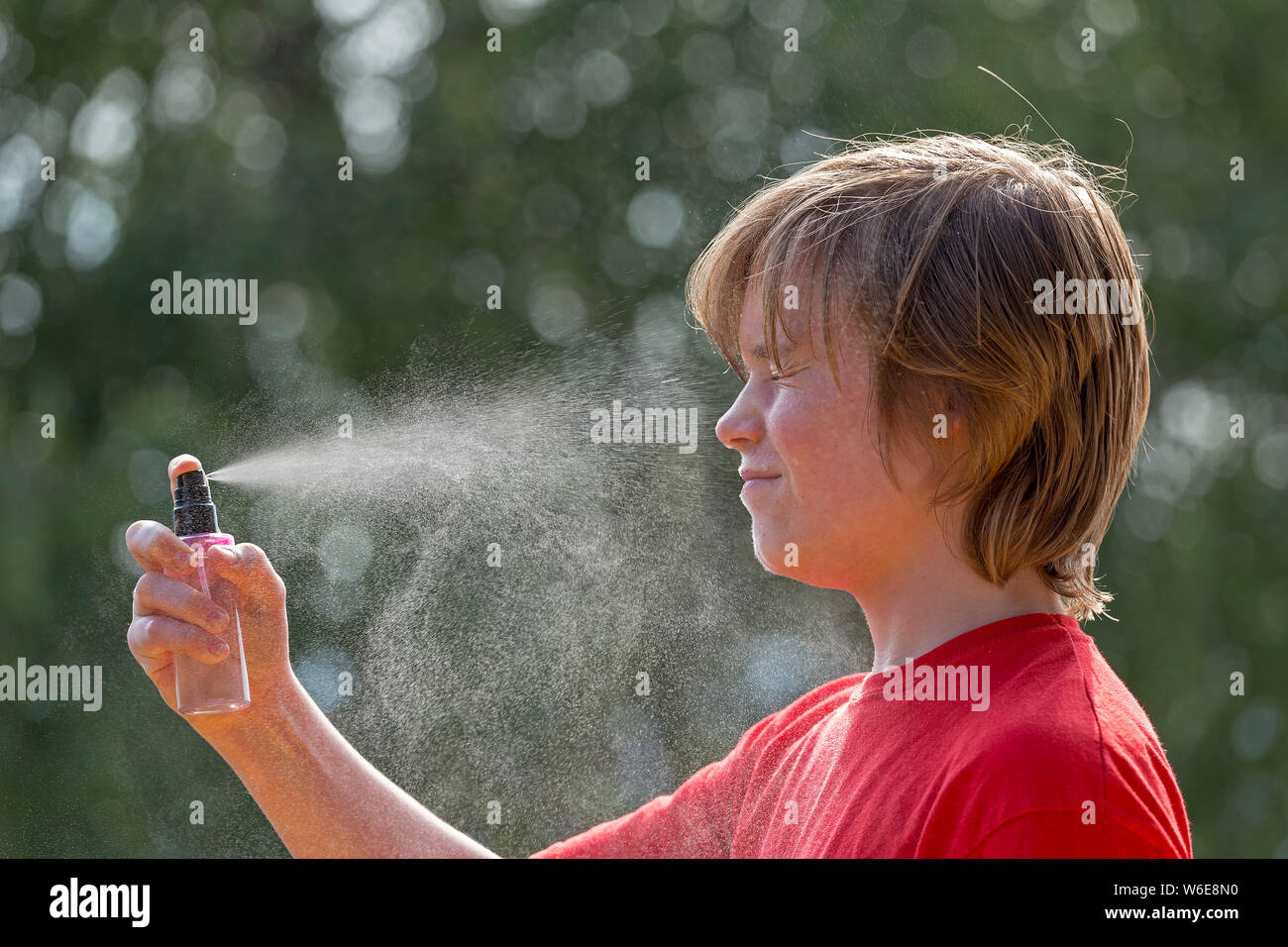 Preteen boy face hi-res stock photography and images - Alamy