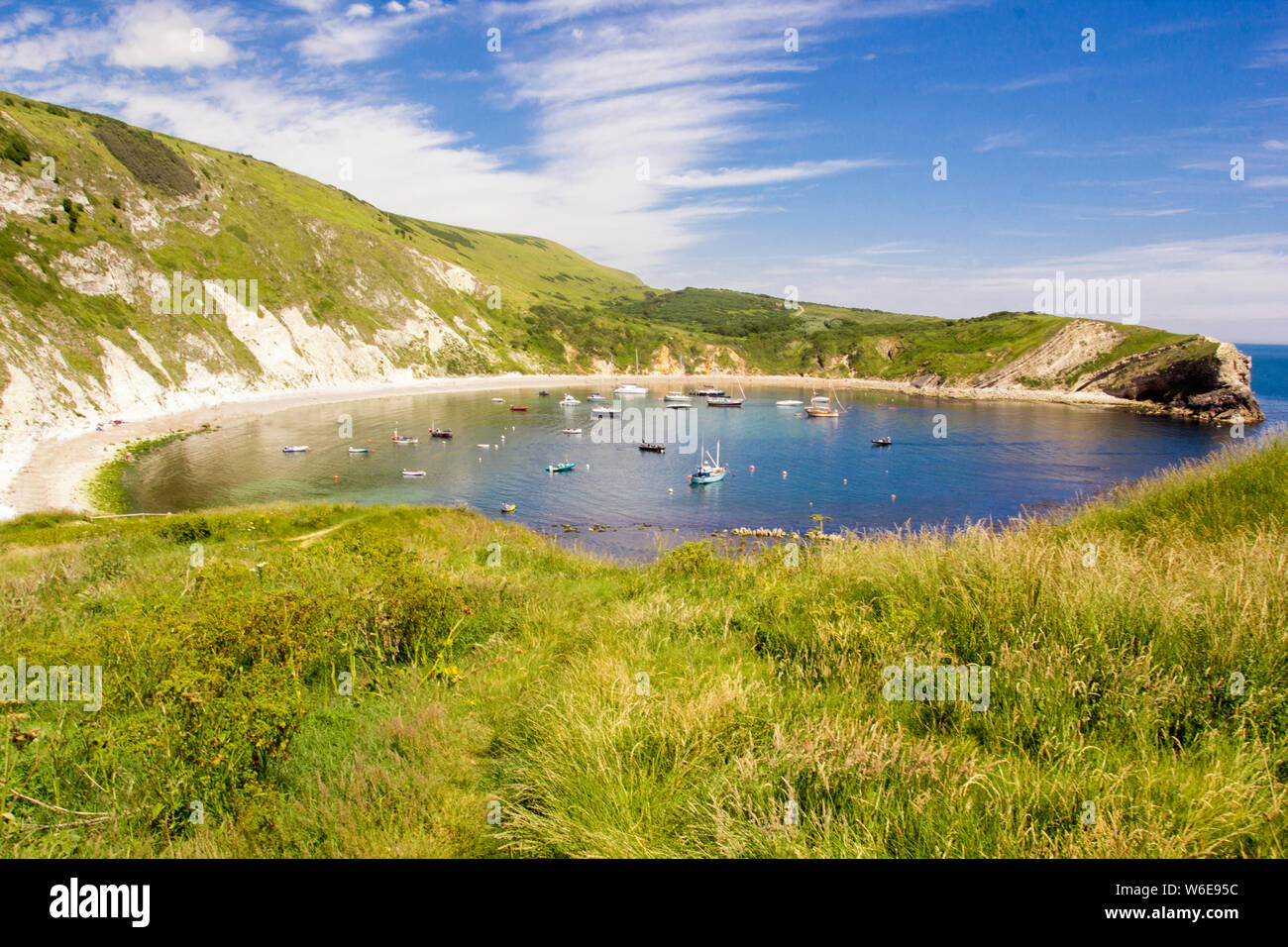 Lulworth cove hi-res stock photography and images - Alamy