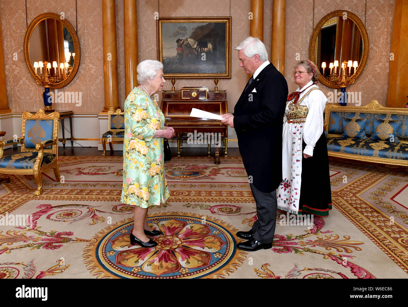 Queen elizabeth ii meets ambassador norway wegger strommen hi-res stock ...