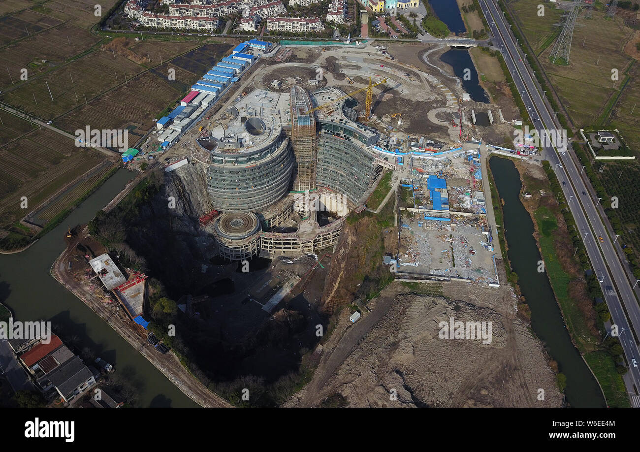 The five-star Shanghai Tianmashan Pit Hotel, also known as the Shimao Wonderland ...