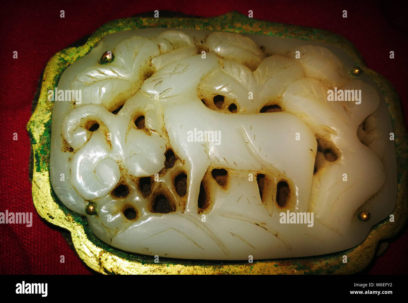 Jadeware hi-res stock photography and images - Alamy