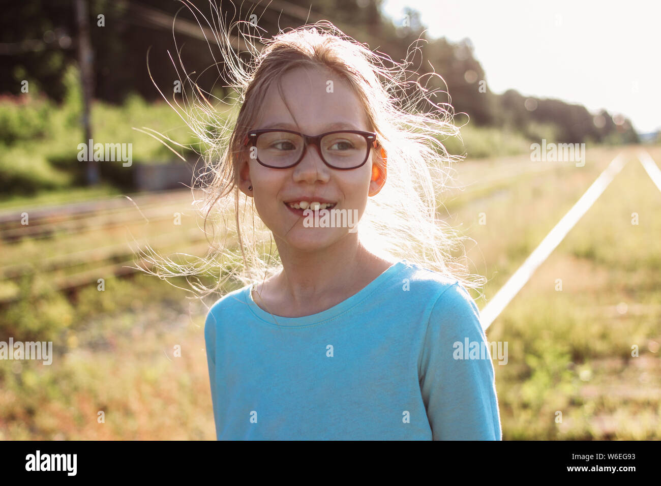 Tween glasses hi-res stock photography and images - Alamy