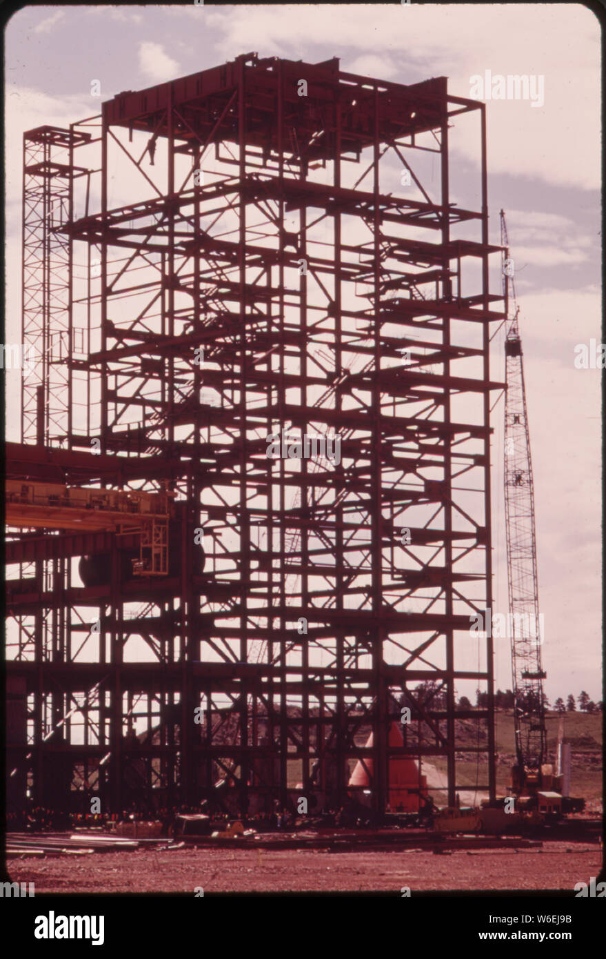 350 MEGAWATT POWER PLANT UNDER CONSTRUCTION AT COLSTRIP Stock Photo - Alamy