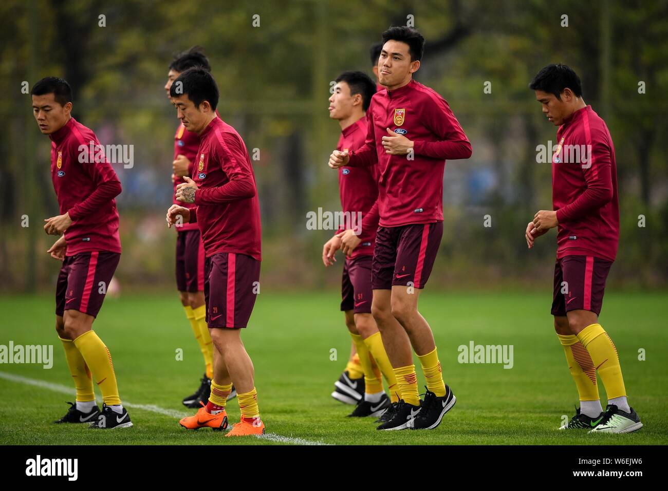Players of Chinese national men's football team take part in a training ...