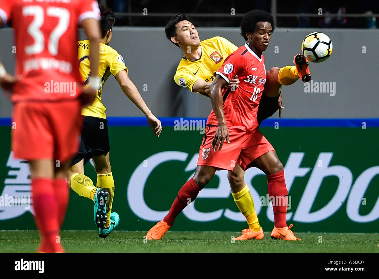 Magno cruz hi-res stock photography and images - Alamy