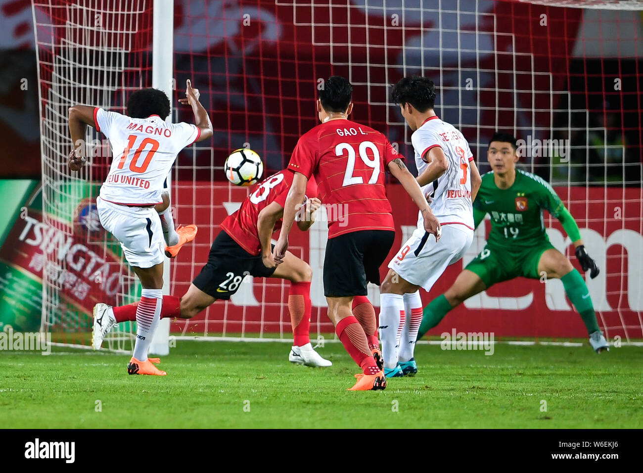 Magno cruz hi-res stock photography and images - Alamy