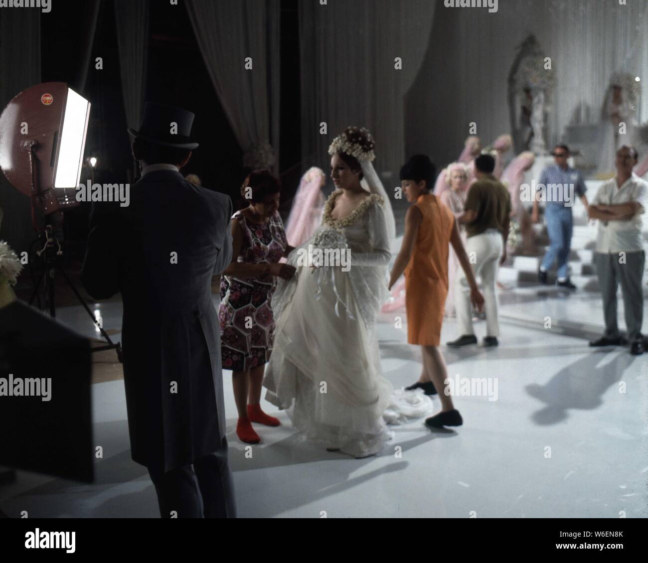 BARBRA STREISAND as Fanny Brice in FUNNY GIRL 1968 director WILLIAM ...