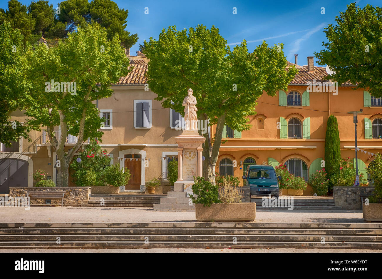 Rasteau vaucluse france hi-res stock photography and images - Alamy