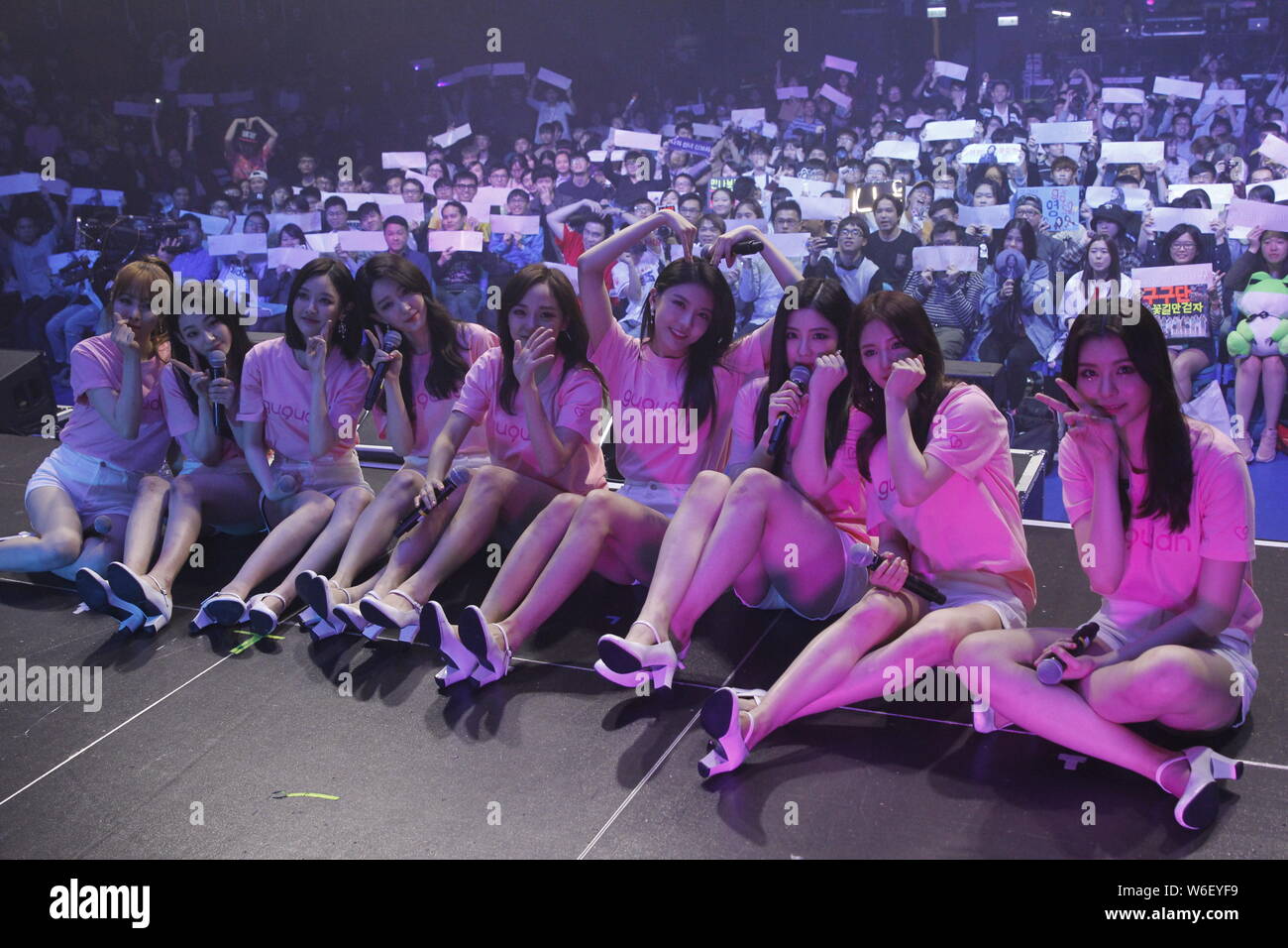 Members of South Korean girl group Gugudan, also stylized as gu9udan ...