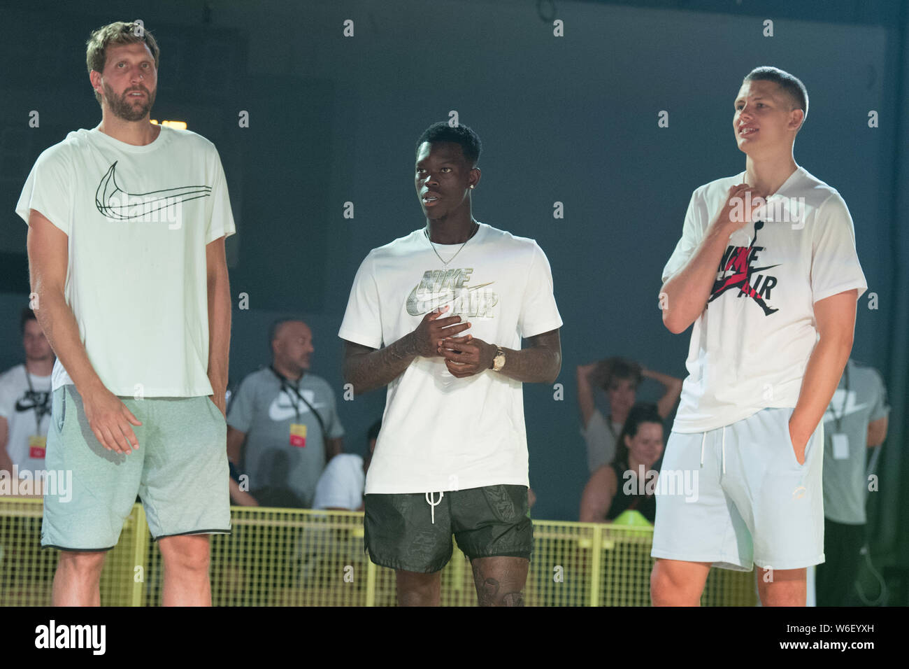 Professional basketball players hi-res stock photography and images - Alamy