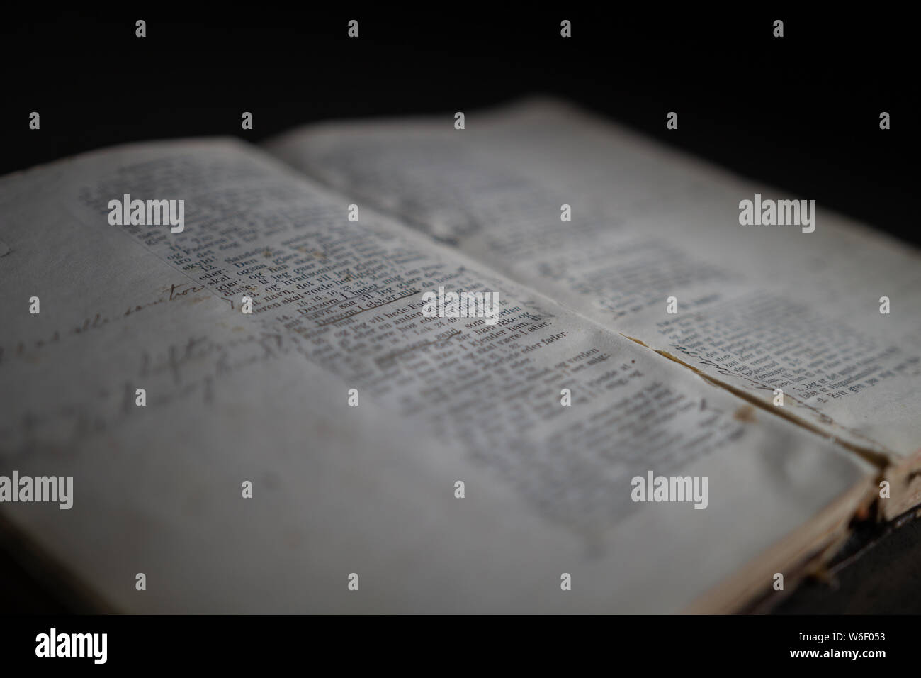 Norwegian bible hi-res stock photography and images - Alamy