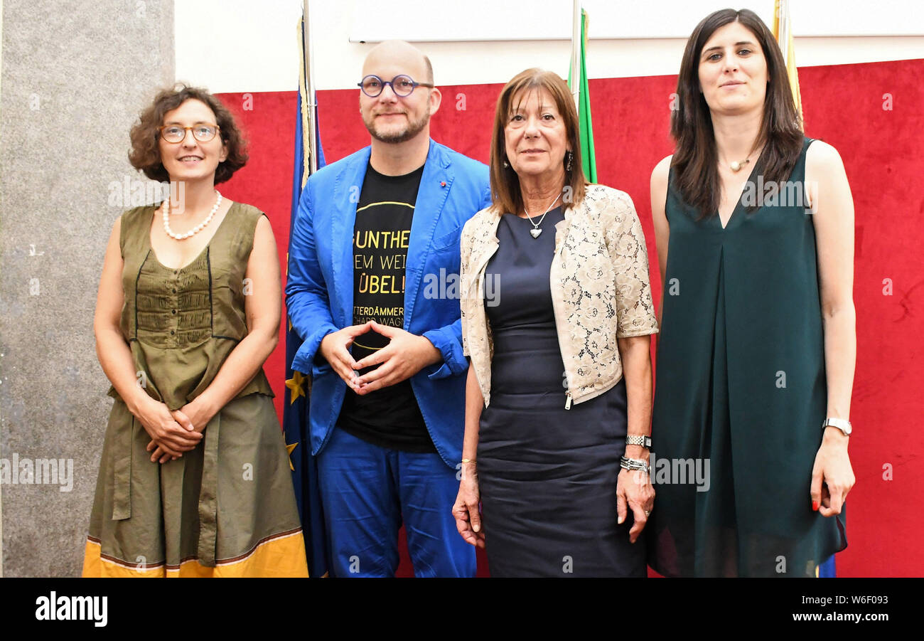 Francesca leon hi-res stock photography and images - Alamy