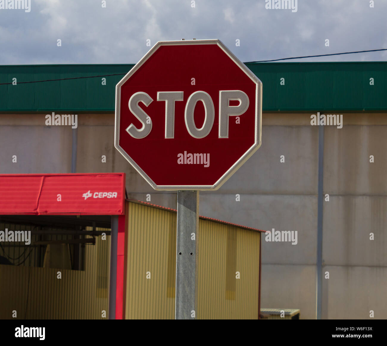 Metal Stop Sign High Resolution Stock Photography and Images - Alamy