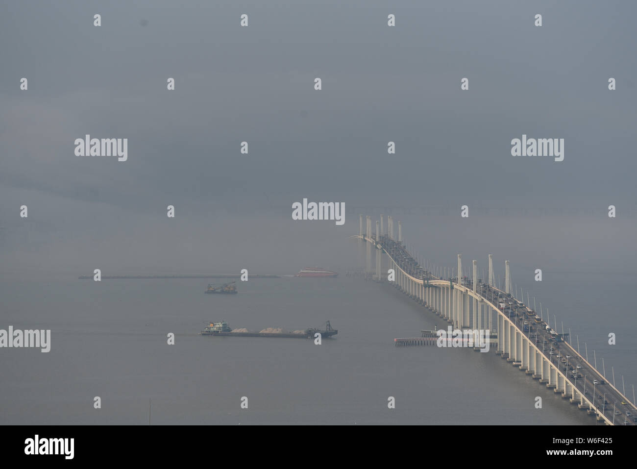 The world's longest cross-sea bridge, the Hong Kong-Zhuhai-Macao Bridge ...