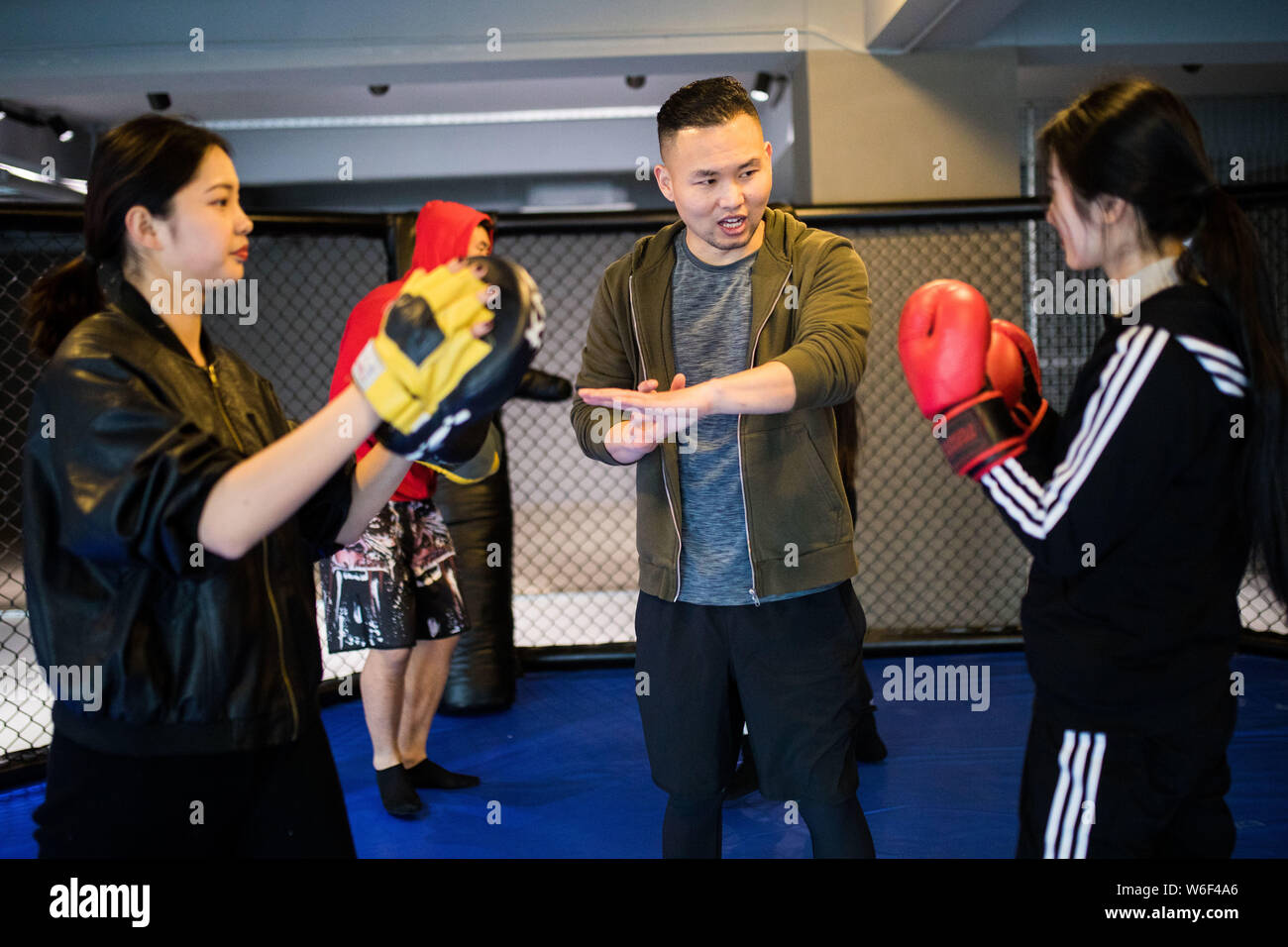 --FILE--34-year-old Chinese man Wang Haichun from Jiangsu province's ...