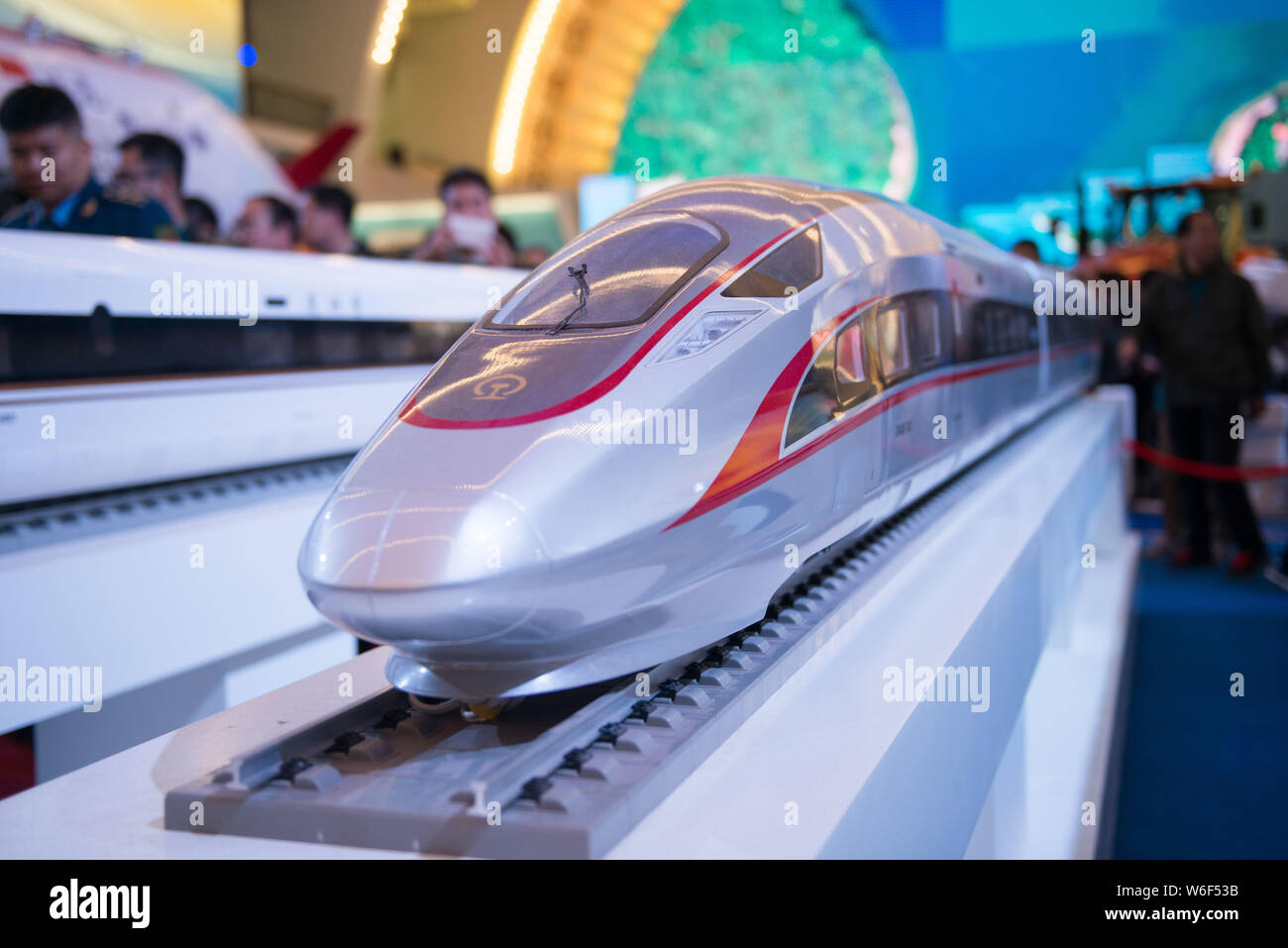 Model chinese high speed train hi-res stock photography and images - Alamy