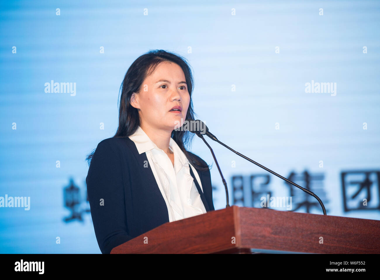 Lucy peng hi-res stock photography and images - Alamy