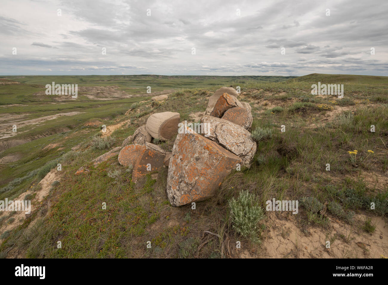 Peculiar rock formations atop a mesa in Grasslands National Park, in ...