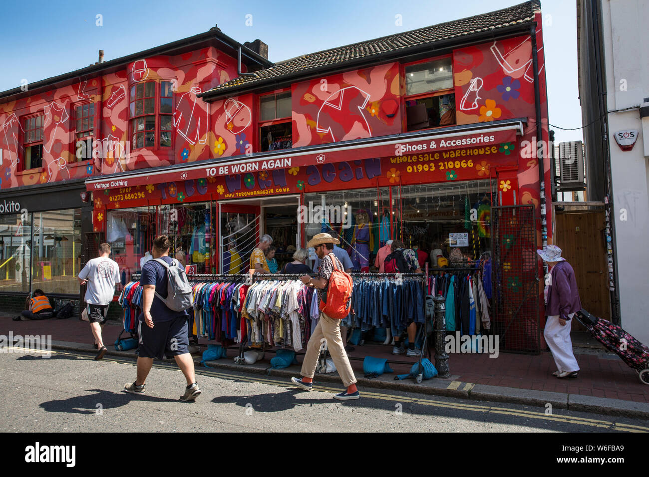Junk shops hi-res stock photography and images - Alamy