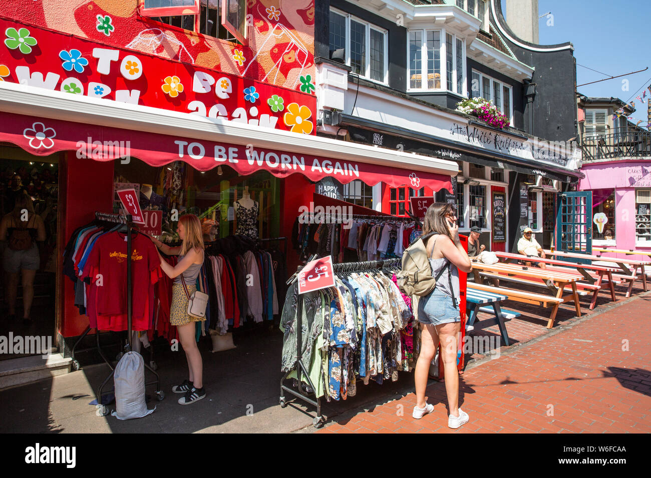 Junk shops hi-res stock photography and images - Alamy