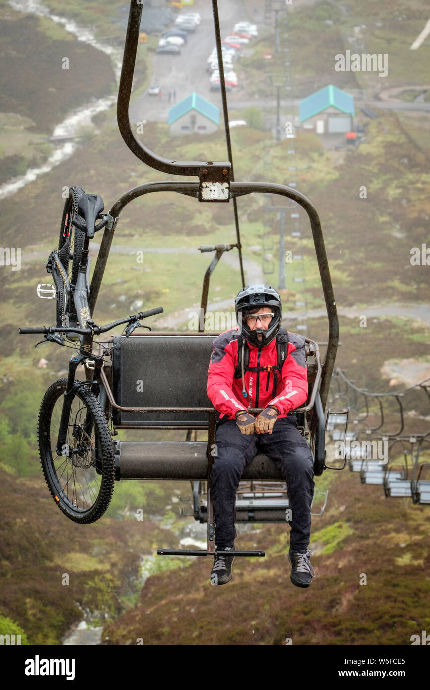 Chair lift wheels hi-res stock photography and images - Alamy