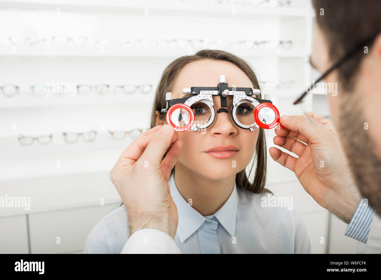 patient check their eyesight in the clinic Stock Photo - Alamy