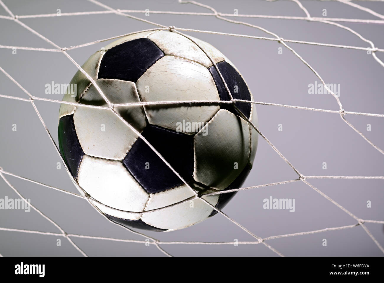 Scoring goal soccer hi-res stock photography and images - Alamy