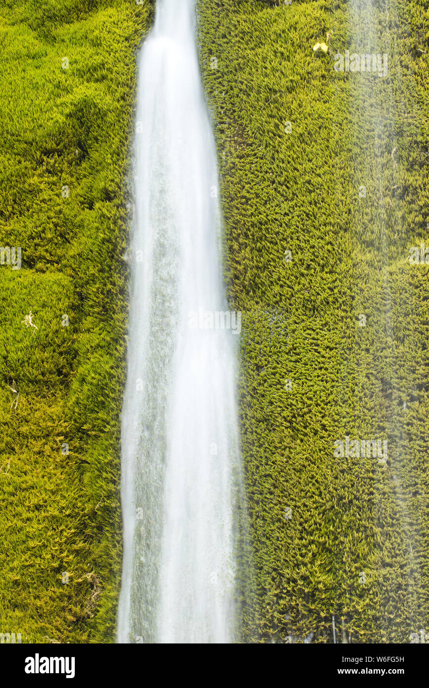 Waterfall texture hi-res stock photography and images - Alamy