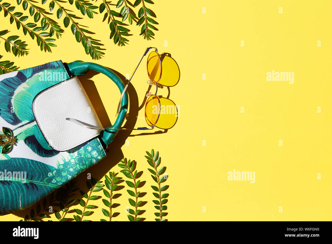 Summer items hi-res stock photography and images - Alamy