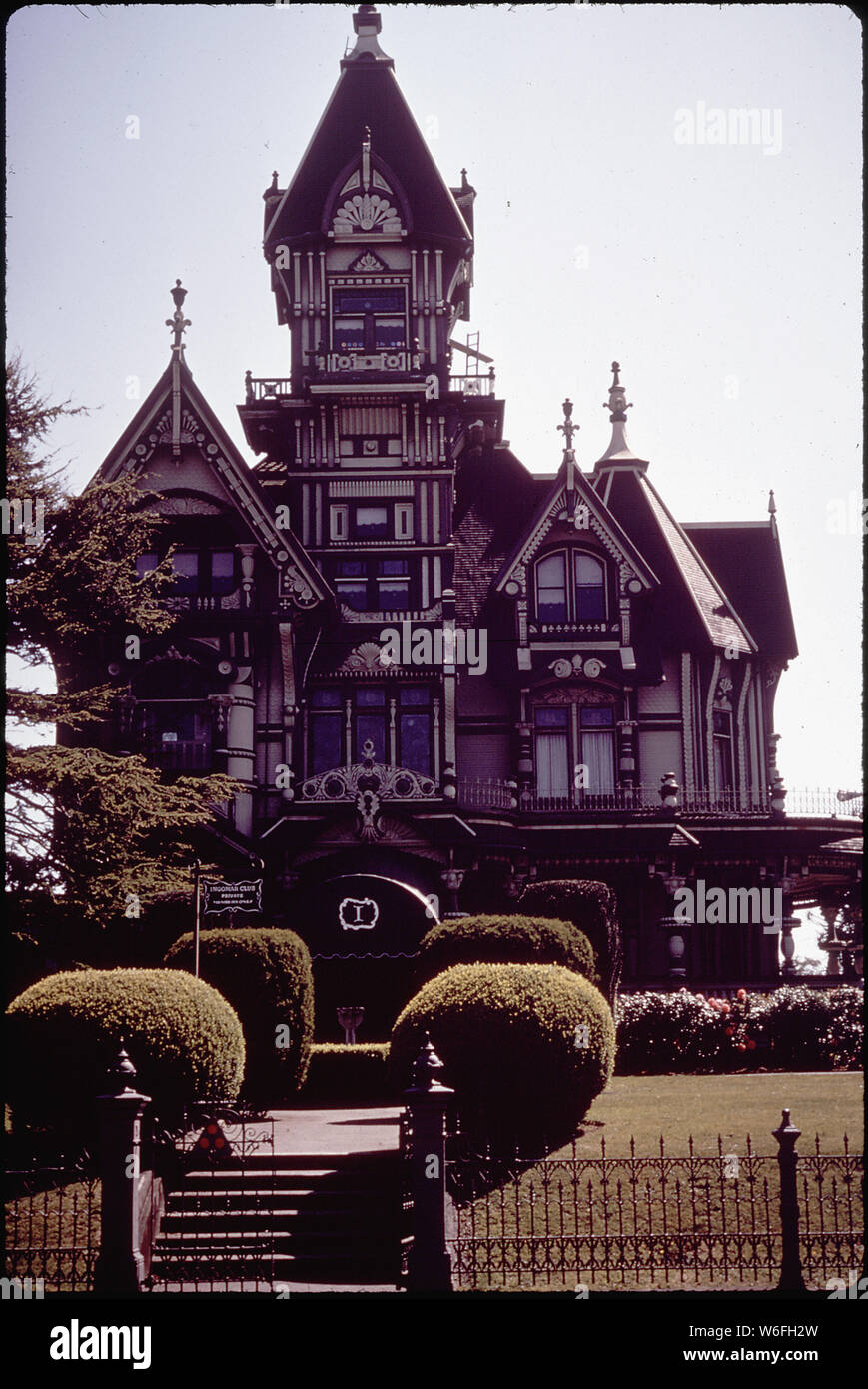 CALIFORNIA--EUREKA; English: This is the Ingomar Club, according to the ...