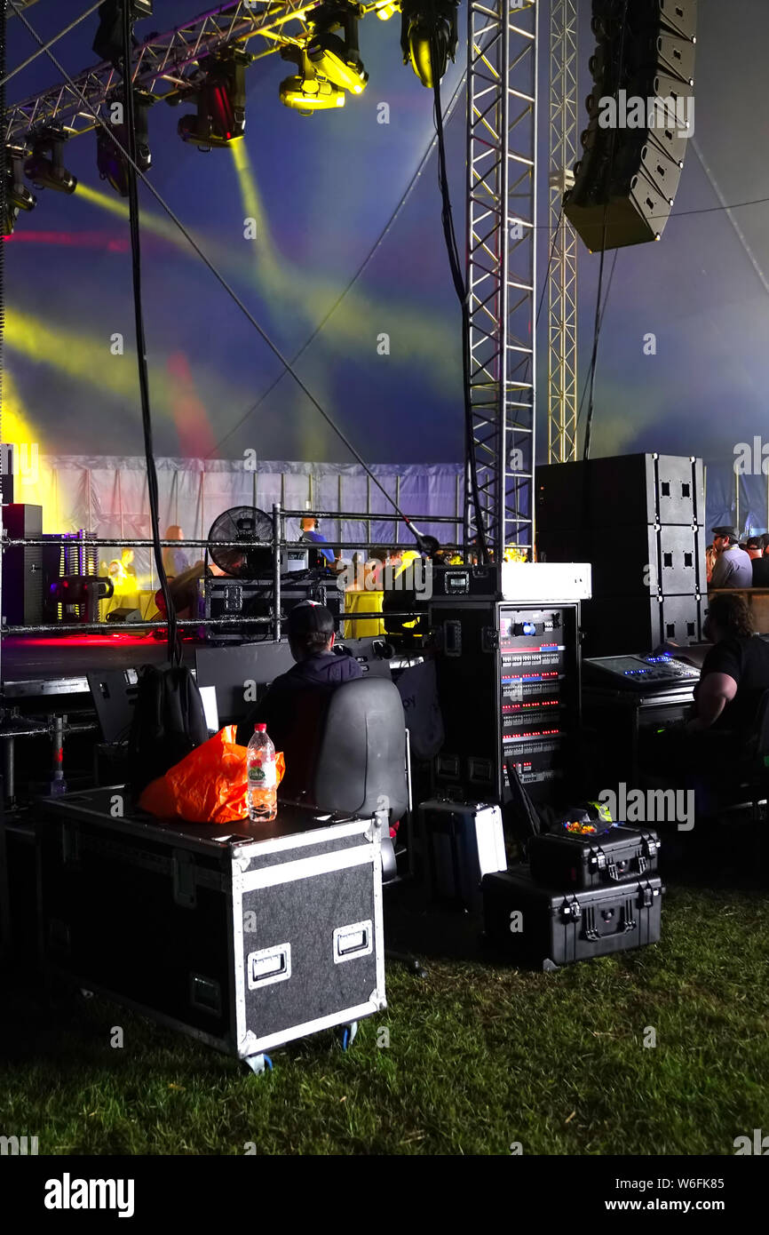 Festival backstage hi-res stock photography and images - Alamy