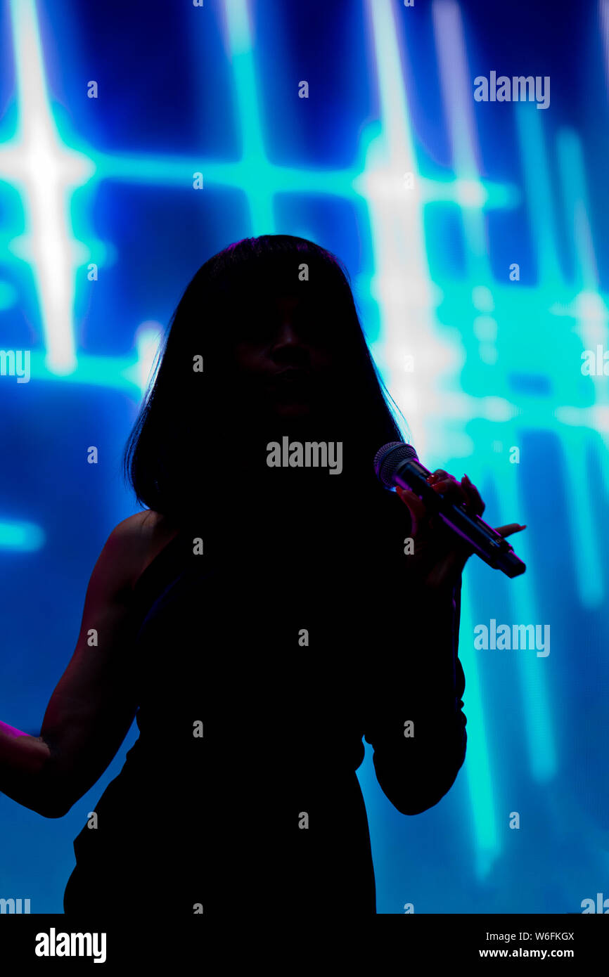 Female singer on stage silhouette hi-res stock photography and images ...