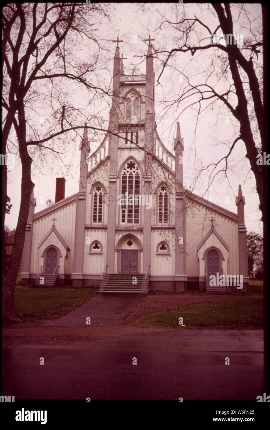 Church in milltown hi-res stock photography and images - Alamy