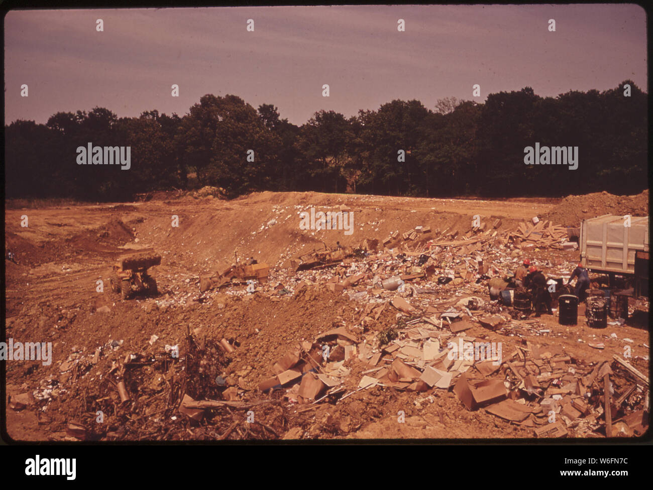 CITY SANITARY LANDFILL OPERATION. THIS 40 ACRE SITE, WHEN FILLED, WILL ...