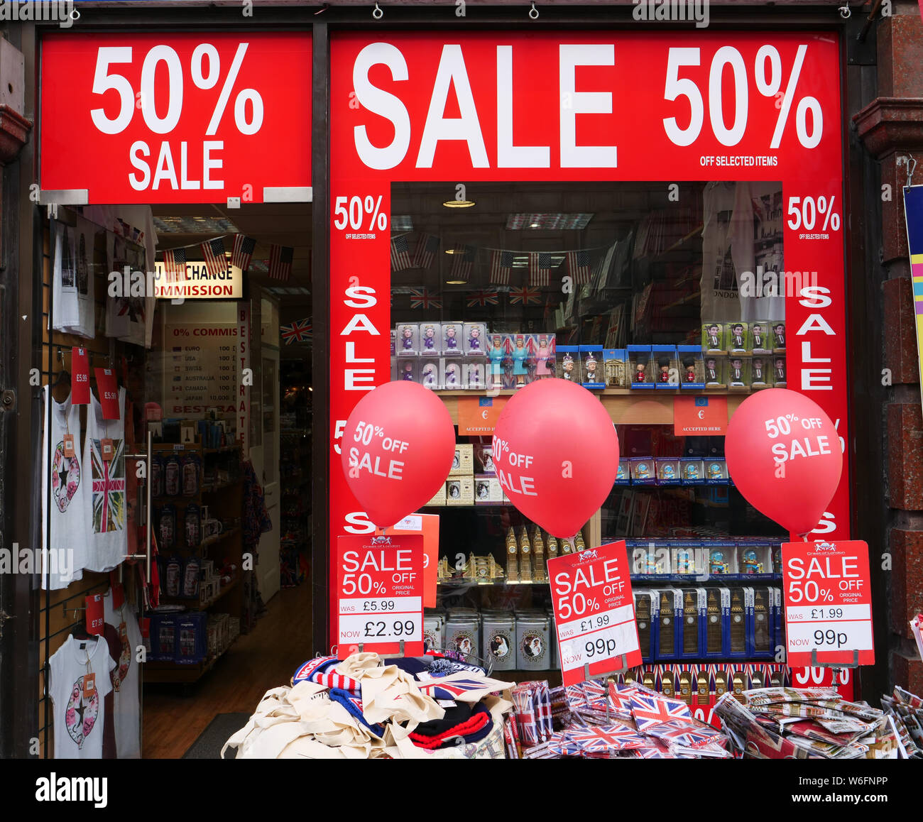 Souvenir trafalgar hi-res stock photography and images - Alamy