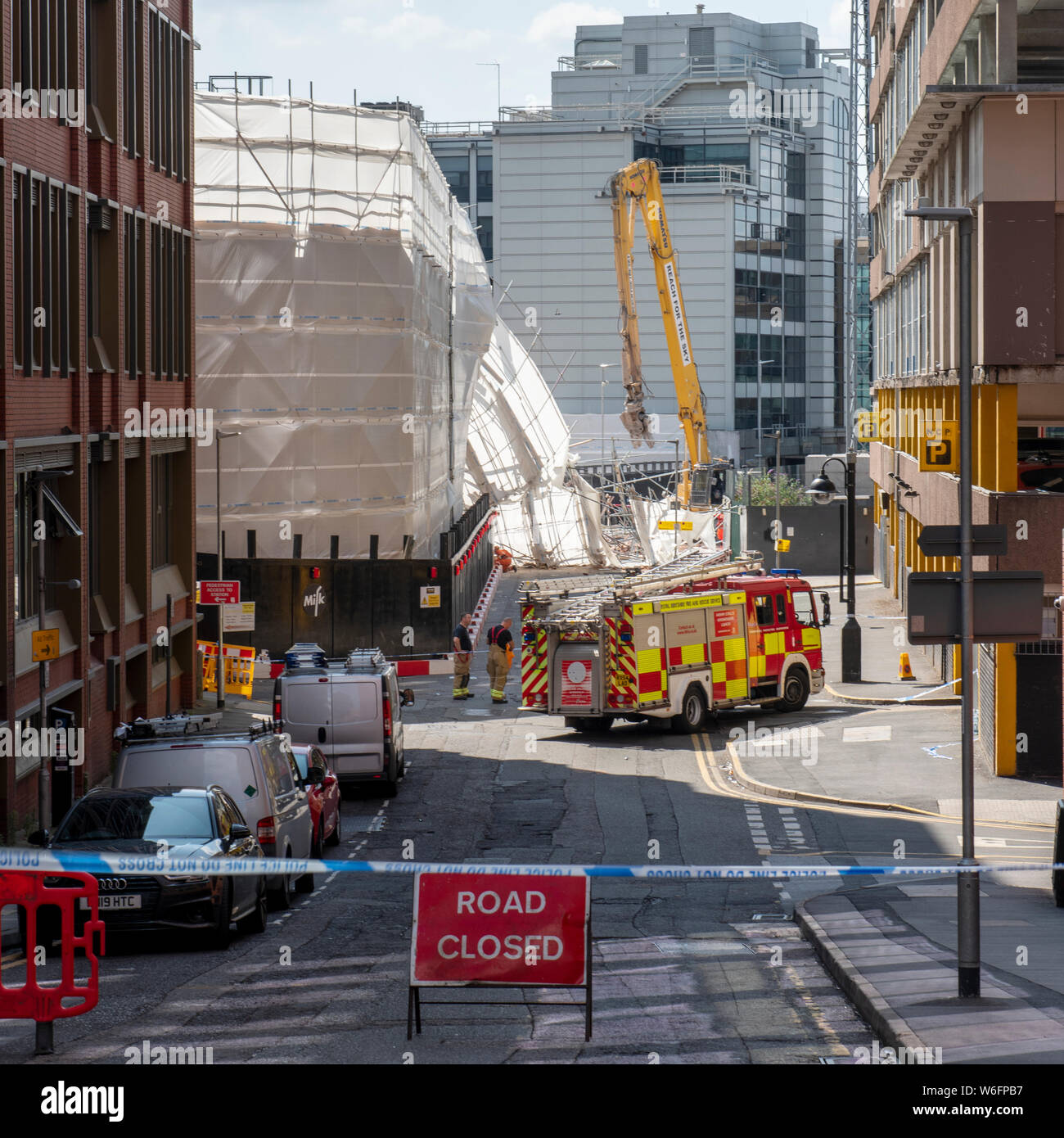 Scaffolding Collapse Collapsed Accident Stock Photos & Scaffolding ...