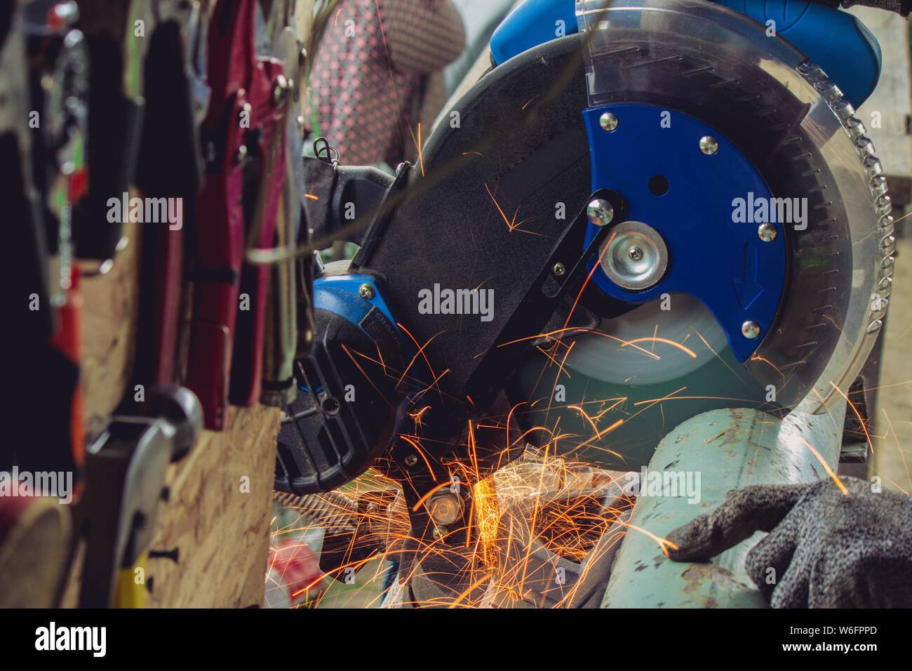 Cut steel pipe hi-res stock photography and images - Alamy