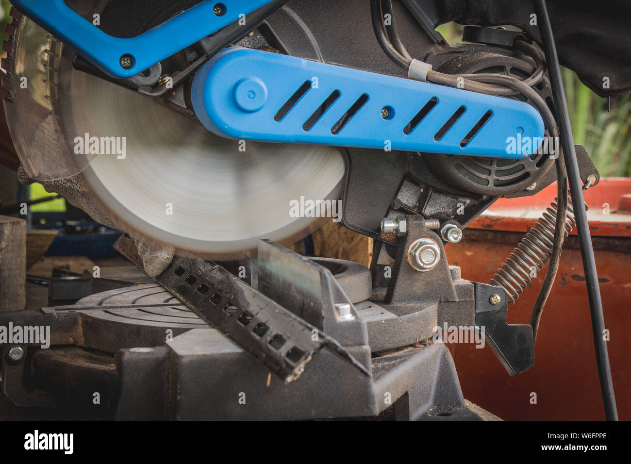 Metal grinder machine hi-res stock photography and images - Alamy