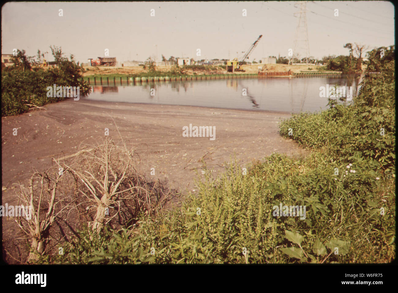 Solid waste disposal settling tank hi-res stock photography and images ...