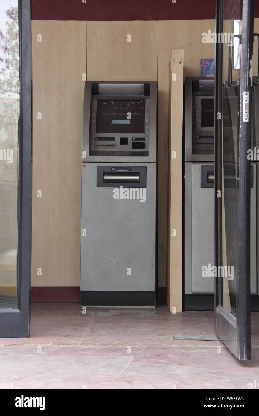 An automatic cash machine Stock Photo - Alamy