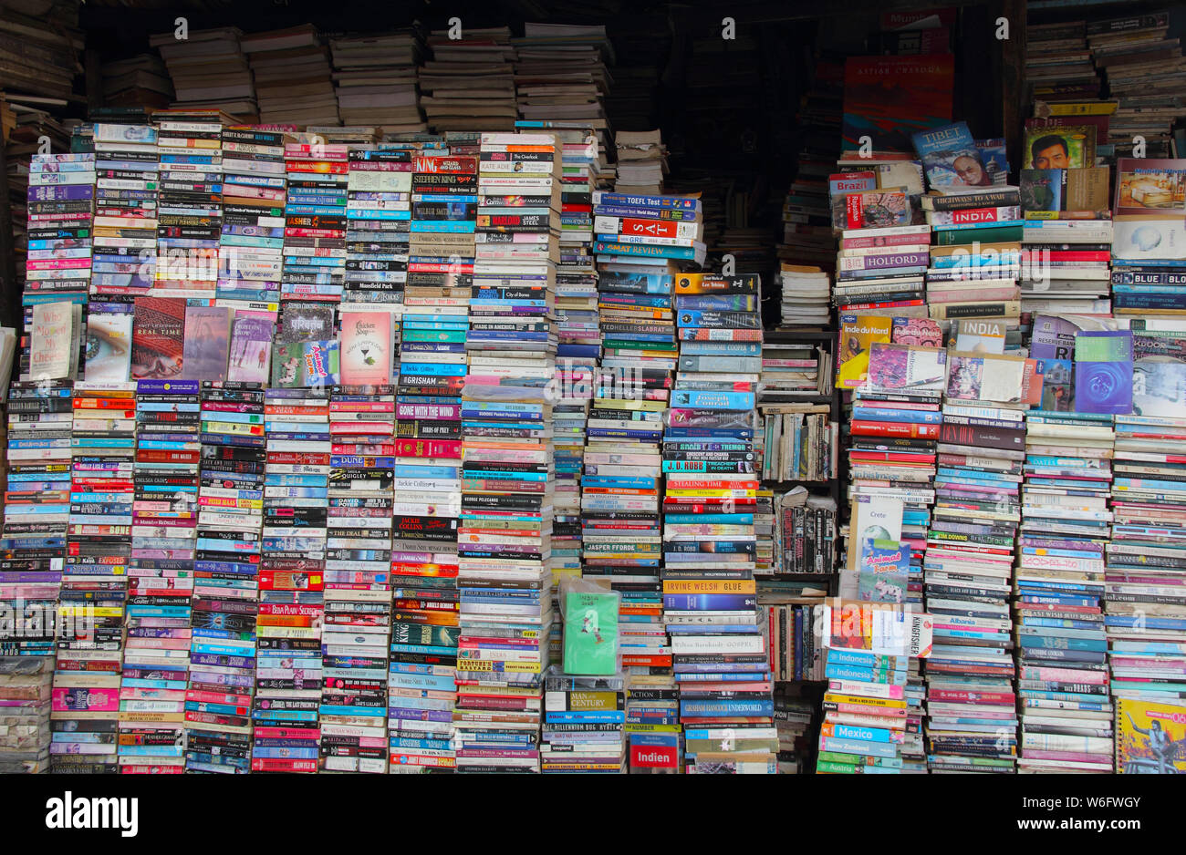 India book store hi-res stock photography and images - Alamy