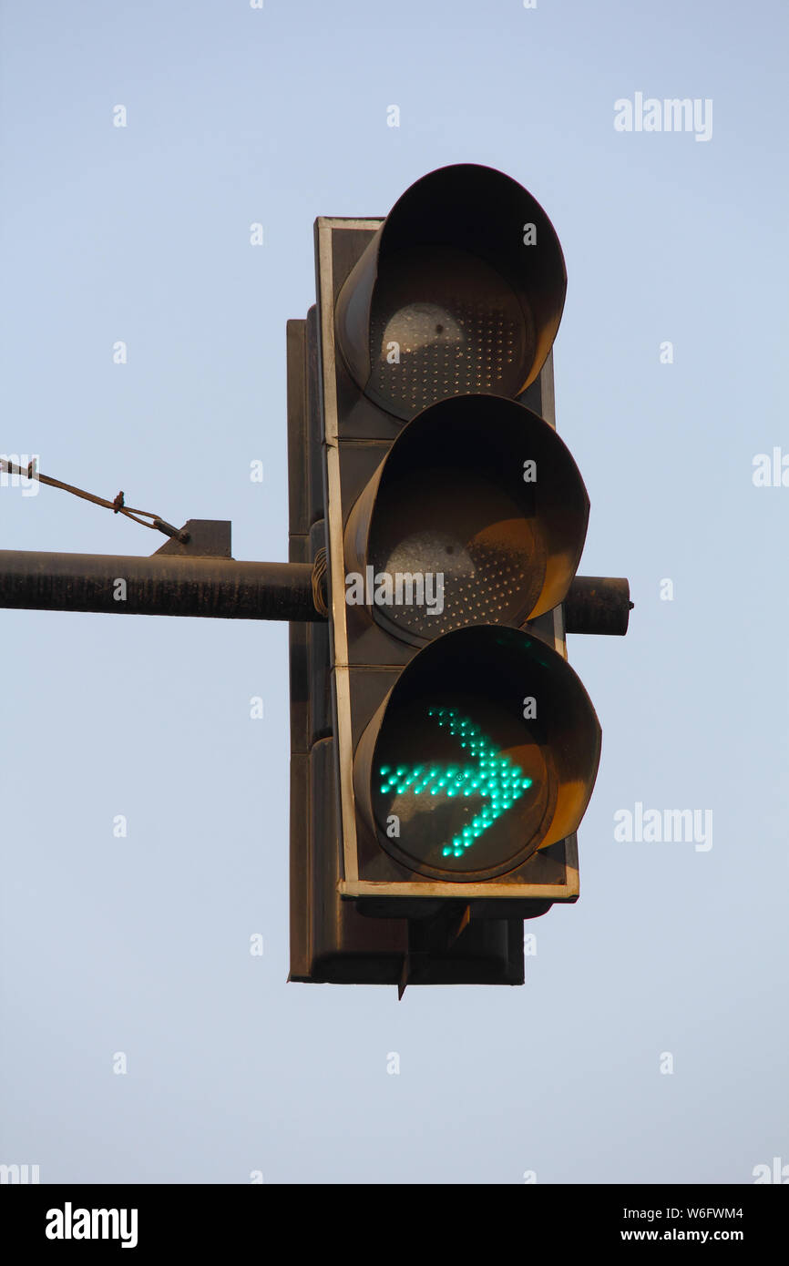 Illuminated go signal arrow hi-res stock photography and images - Alamy