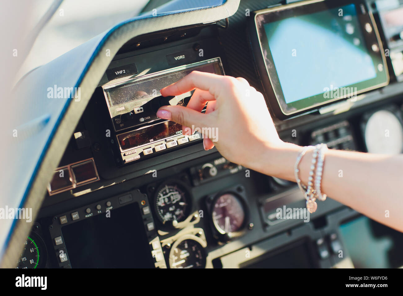 Female Pilot High Resolution Stock Photography and Images - Alamy
