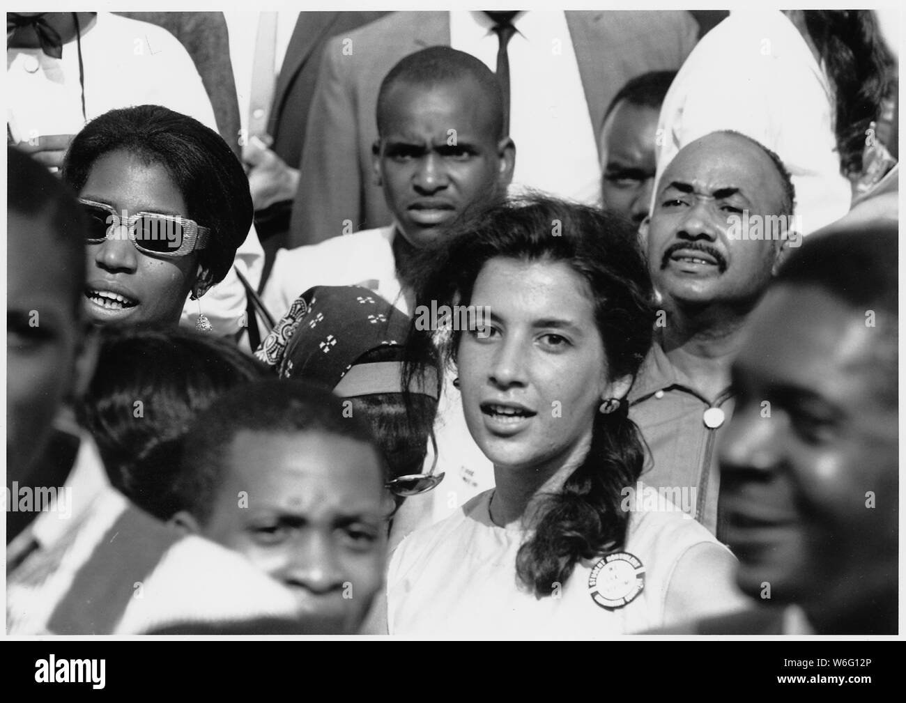 Civil faces hi-res stock photography and images - Alamy