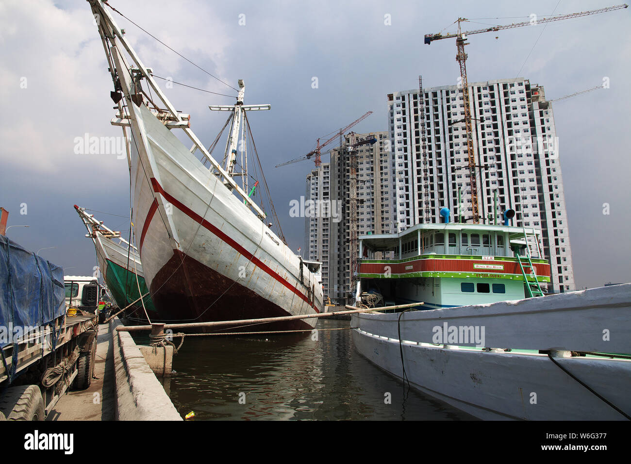 The cargo port in Jakarta city Stock Photo - Alamy