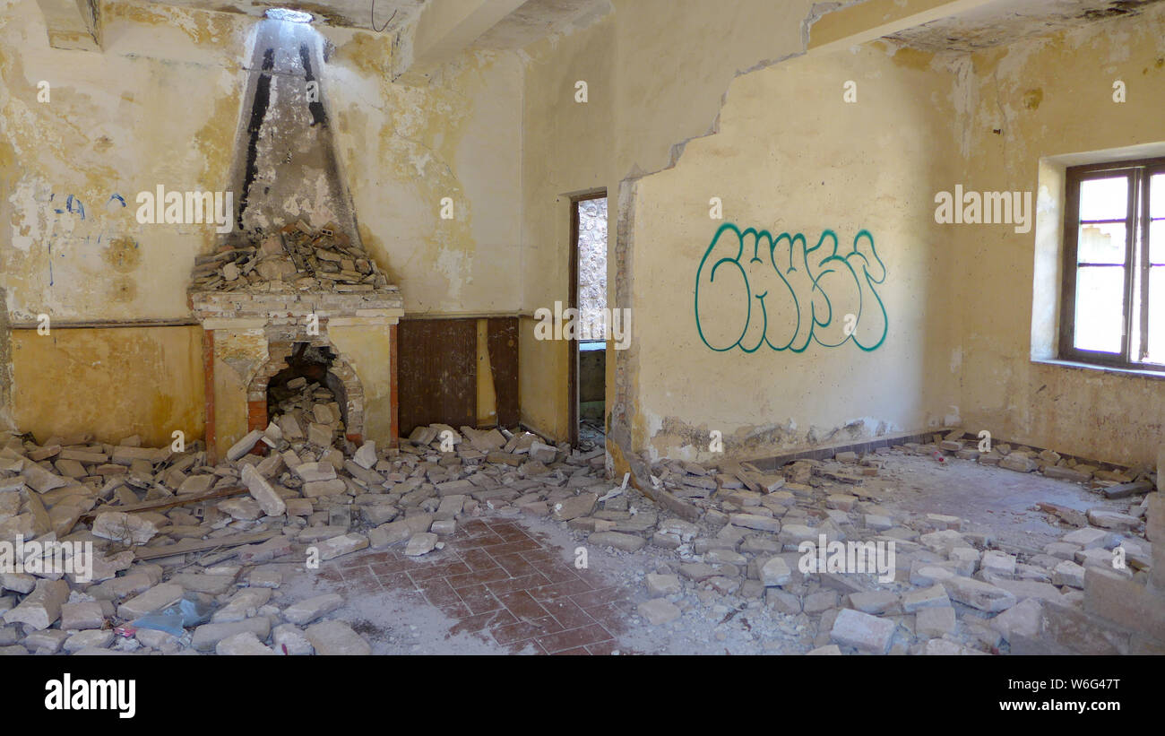 Abandoned Broken Ruined House Inside Stock Photo - Alamy