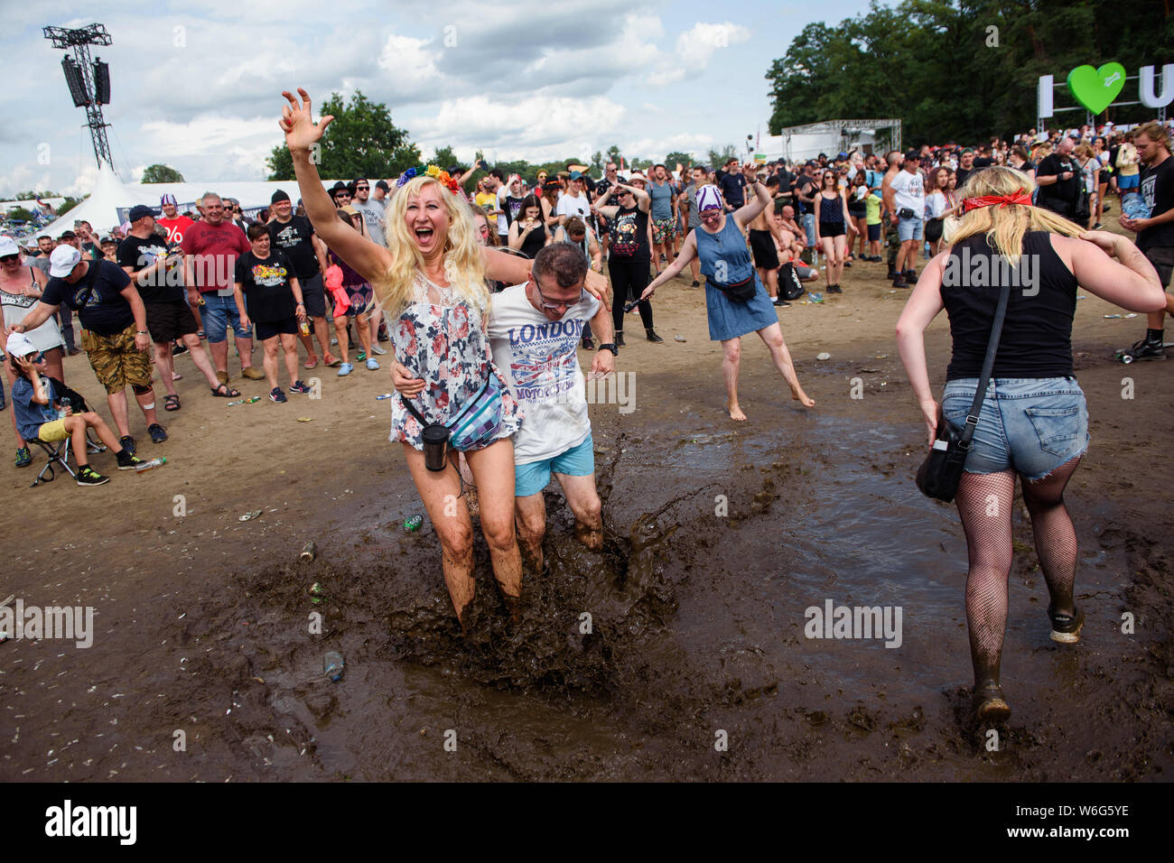 Puddle dance hi-res stock photography and images - Alamy
