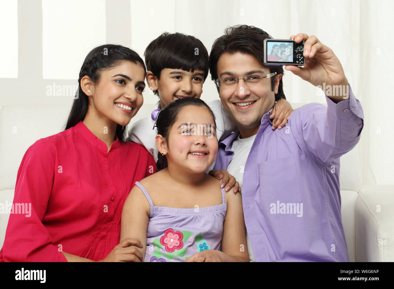 Children expressing themselves hi-res stock photography and images - Alamy