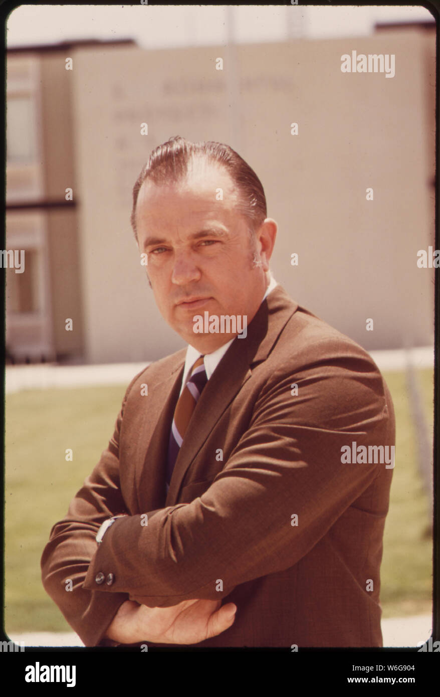 DR. MELVIN CARTER, DIRECTOR OF EPA'S NATIONAL RESEARCH CENTER AT LAS ...
