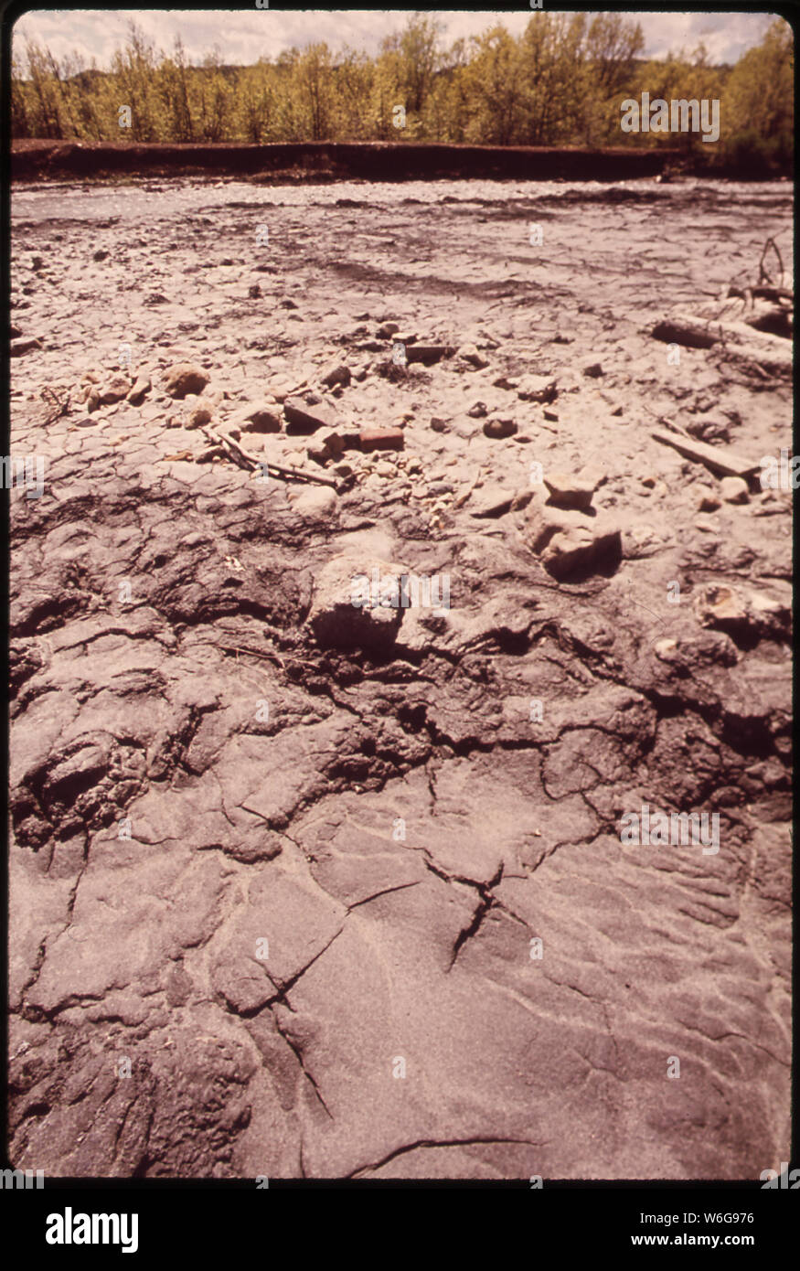 DRIED-UP RIVER BED Stock Photo - Alamy